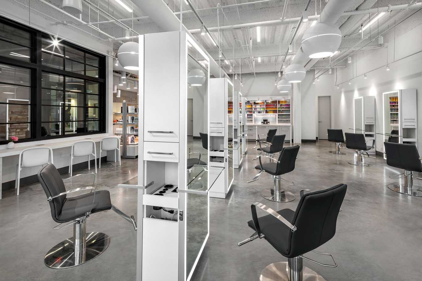 Haircuts in Houston – Custom Styles & Precision Cuts